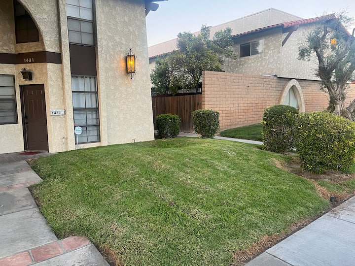 Spacious 2+ Bedroom Riverside Near Ucr & Hospitals - Riverside, CA