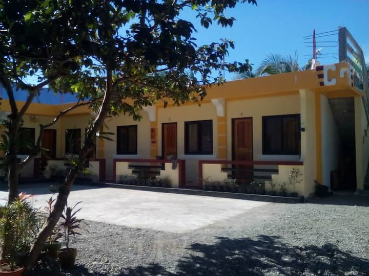 Up To 10 Pax Room Near Sabang Beach, Baler - Baler