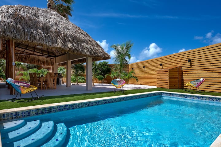 6 Bdr-hidden Treasure, Pool, Walk To The Beach - Aruba
