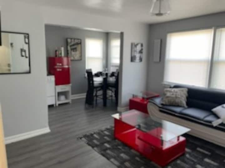New York
Chic, City-styled 1 Bdrm Apt. - South Bend, IN
