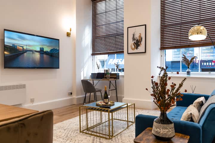 The City Escape – 5* Stay At George Square - Glasgow