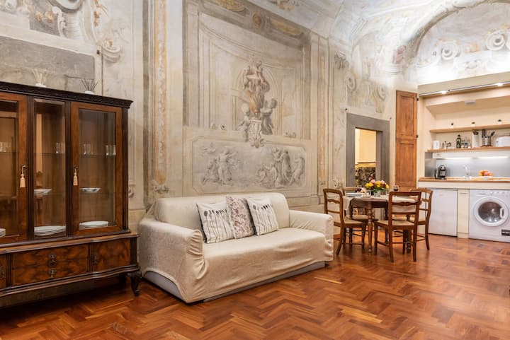 Frescoed Noble Palace • Luxury Stay Ponte Vecchio - Florencia