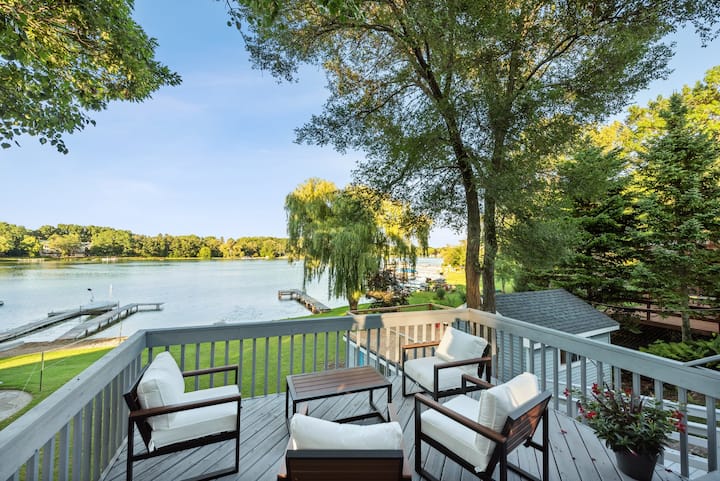 Beautiful Lake Benedict House - Vacation homes for Rent in Genoa City ...
