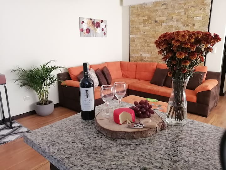 Departamento Seguro En Edificio Privado - Cuenca