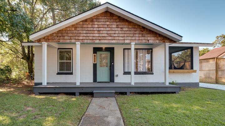 Midtown Bungalow W/ Pool Table - Savannah, GA