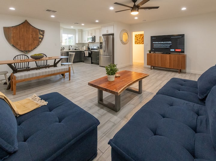 Midtown At Quince With Free Parking On Premises - Phoenix, AZ