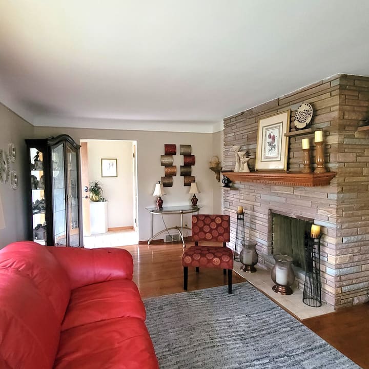 Cozy Home In Eastpointe Mi - Warren, MI
