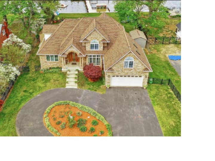 Amazing Waterfront Home On The Bush River - Abingdon, MD