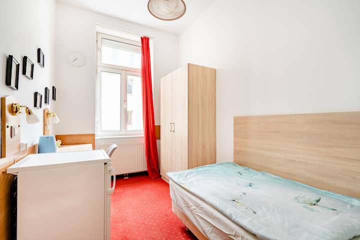 Lovely Apartment In Vienna - Viena