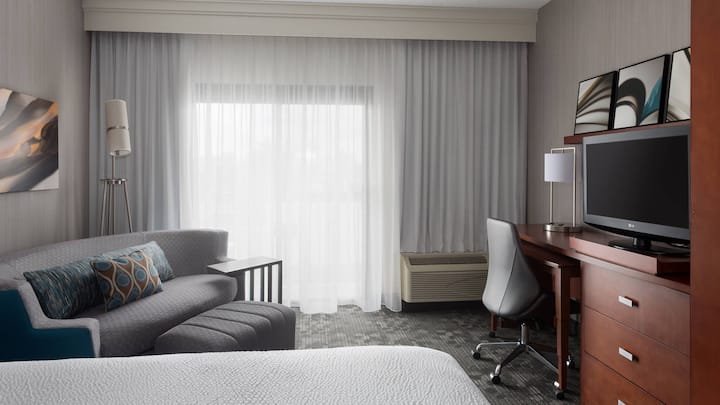 Too Busy To Book Your Hotel Stay?
Then Let Me! - Syracuse, NY