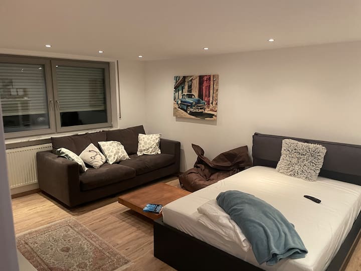 Cooles Gästezimmer In Einem Ruhigen Anwesen - Würzburg