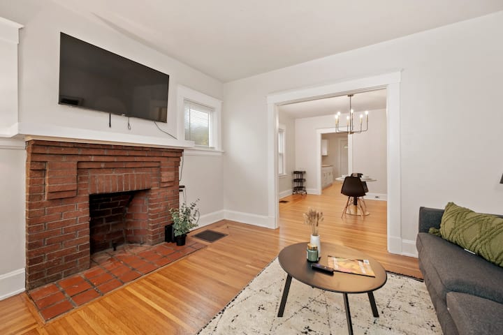 Cozy Midcentury Duplex 1 Bed, Pet 5 Min Dt & Otr - Cincinnati