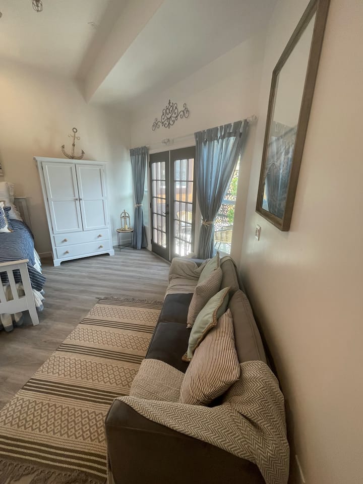 Modern Solana Beach Guest Suite - Encinitas, CA