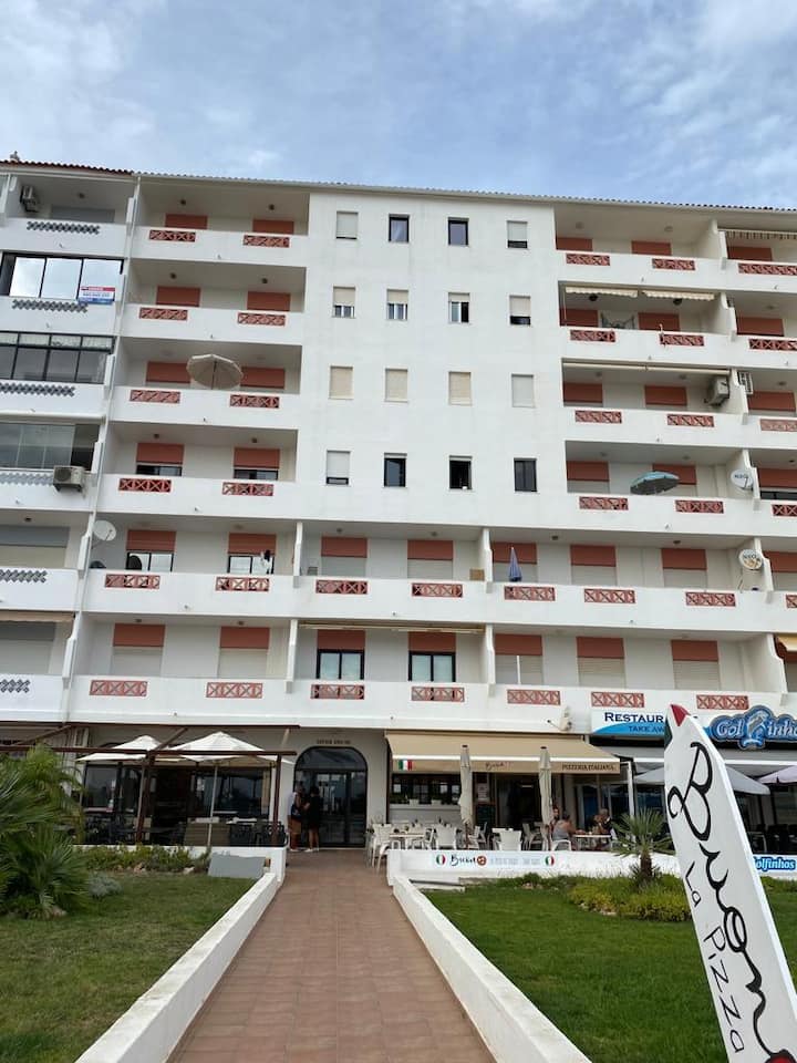 Apartamento Adoravel Com Estacionamento, Beira Mar - Quarteira