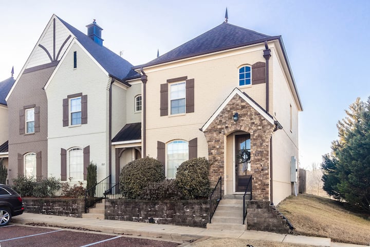 Rebel Belle - Fleur De Lis -Stylish New 2 Br Condo - Oxford, MS