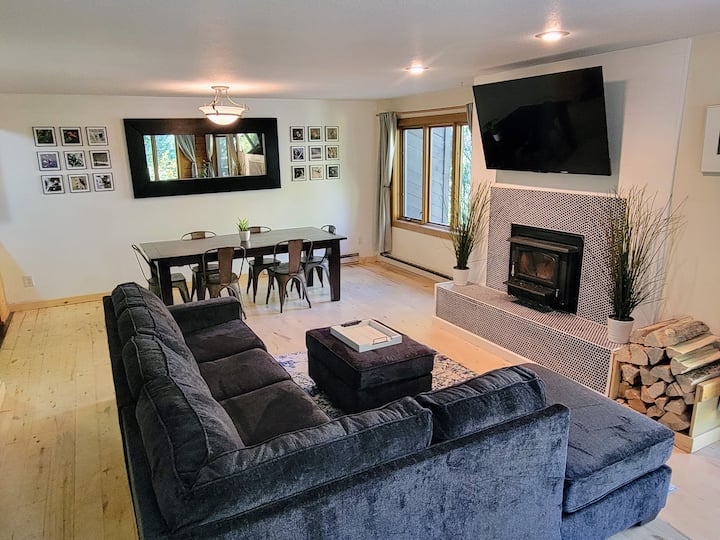 Spacious 2br Condo With Fireplace- Great Location. - Steamboat Springs