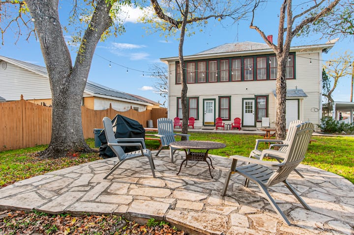 Carriage Tarpley 5 | Queen Suite W/ Kitchen - Bandera, TX
