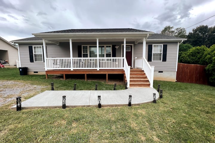 Massanutten's Edge Luxury Vaca Rental W/hot Tub - Shenandoah, VA