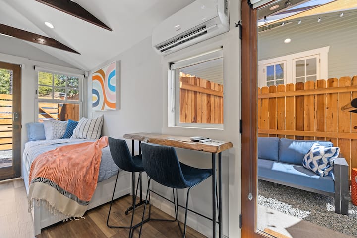 Pasadena Tiny House - Altadena, CA