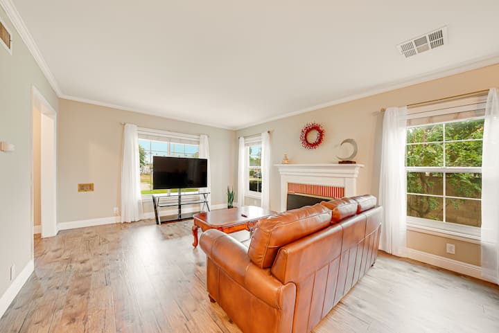 Warm & Cozy Entire 4b4b House In West Covina - Hacienda Heights, CA