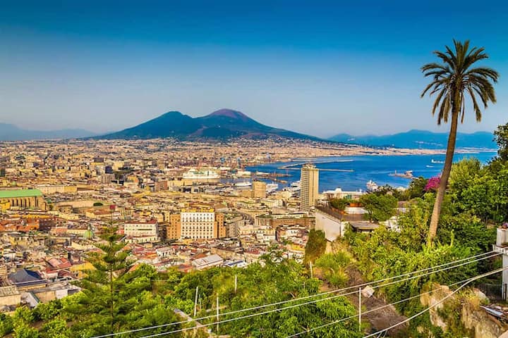 Casa Maruzzella : Lovely Two Double Bedroom - Napoli