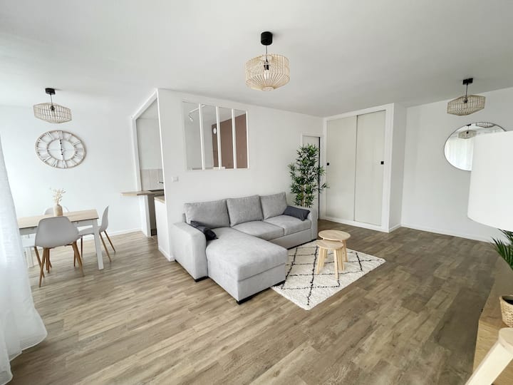 T2 Plein Centre Avec Stationnement - Saint-Chef