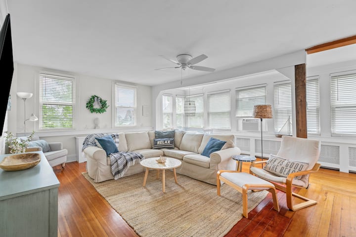 Perf Location In Dwntwn Npt! Everything In Reach! - Newport, RI