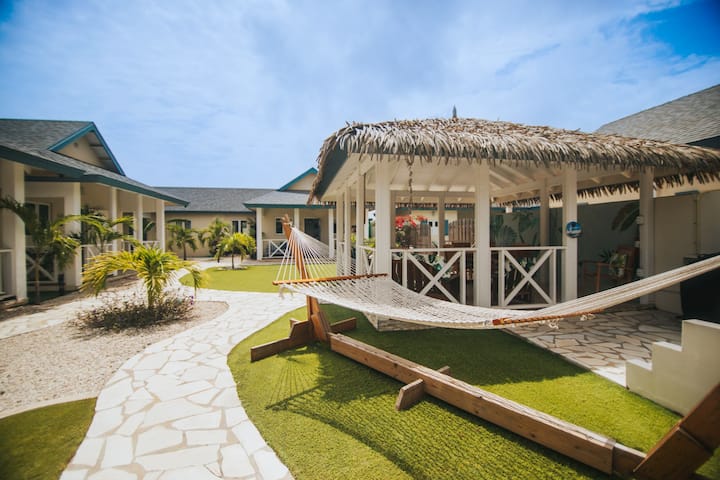 Casita Perlita : Pool, Luxury Concierge Included - Aruba