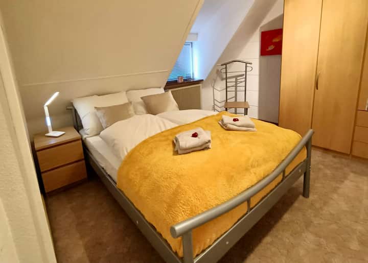 Schöne Dachgeschoss Wohnung In Innenstadt Nähe - Érfurt