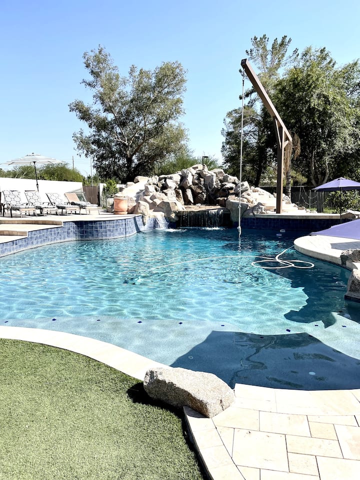 6 Bedroom Home W/pool & Pickleball - Mesa, AZ
