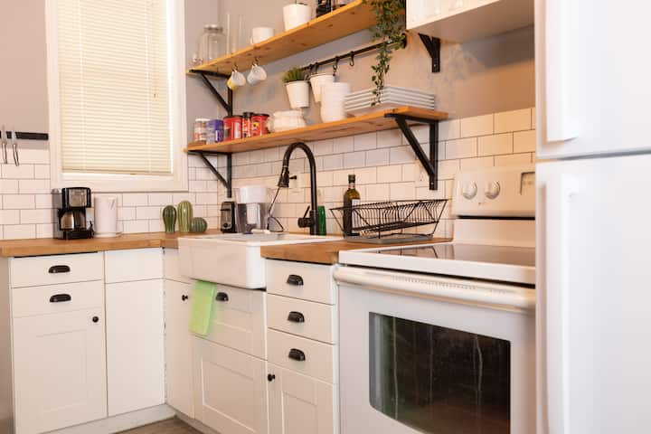 Cozy Home In Downtown Winnipeg-free Parking - Winnipeg