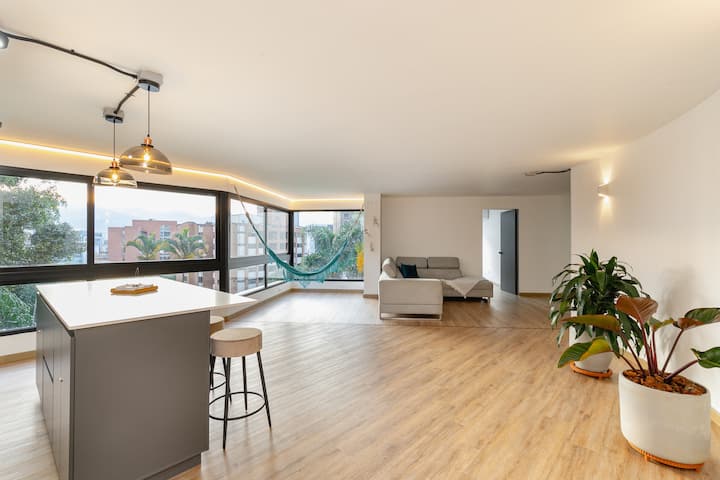 B1 Apt. De 3 Alcobas En Poblado-provenza Con Aire - Medellín