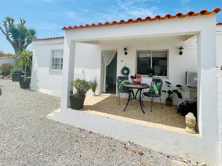 Modern Studio Apartment With Shared Pool - São Brás de Alportel