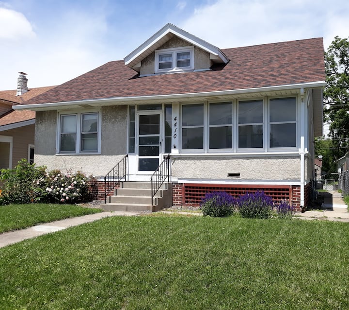 Charming 1920's Craftsman, Central Location - Omaha, NE