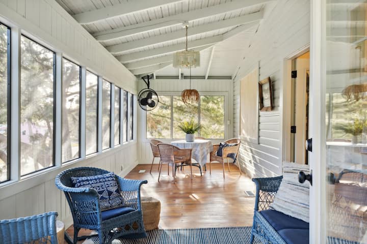 Walking Distance! 3rd St E., 2 Blks To Bch, 6 Beds - Folly Beach, SC