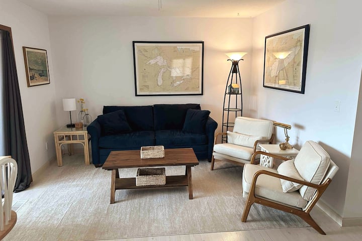 1st Floor, On Marina! Walk To Jet Exp! Pool & Dock - Port Clinton, OH
