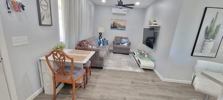 2 Guesthouses For Groups Poway - Poway, CA