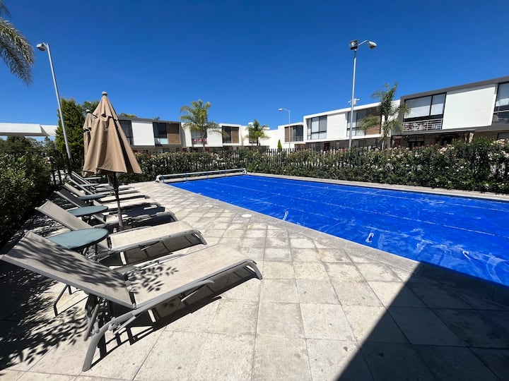Casa Dragonfly En Privada Y Con Piscina - Querétaro
