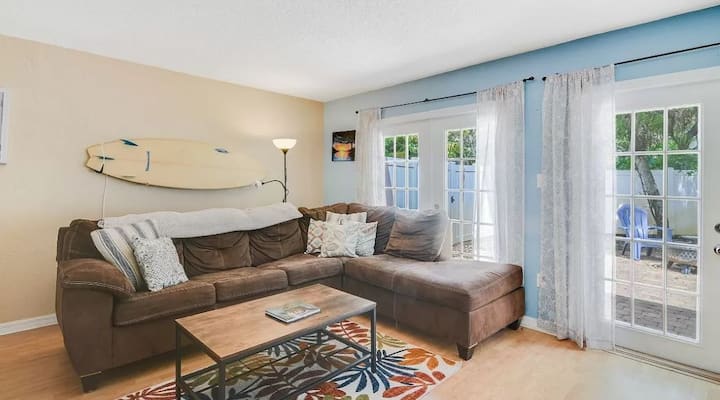 2 Bedroom Nsb Townhouse - New Smyrna Beach, FL