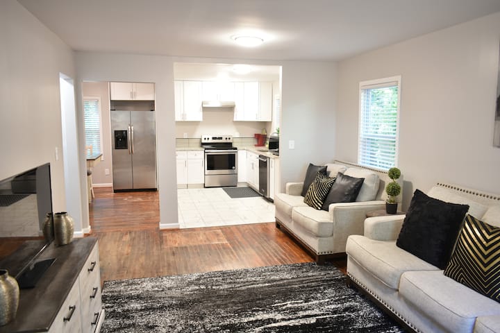 Luxury Modern 2br Apt Near Airport & Midtown Atl - Atlanta, GA