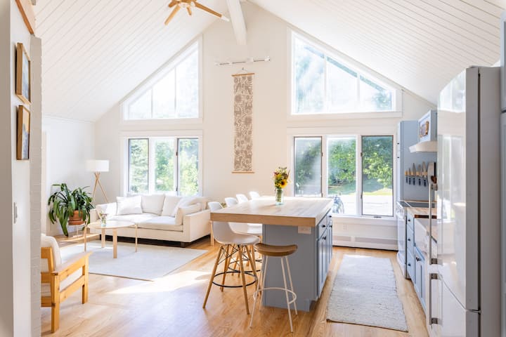 Spacious Costal Home In Freeport, Me - Freeport, ME