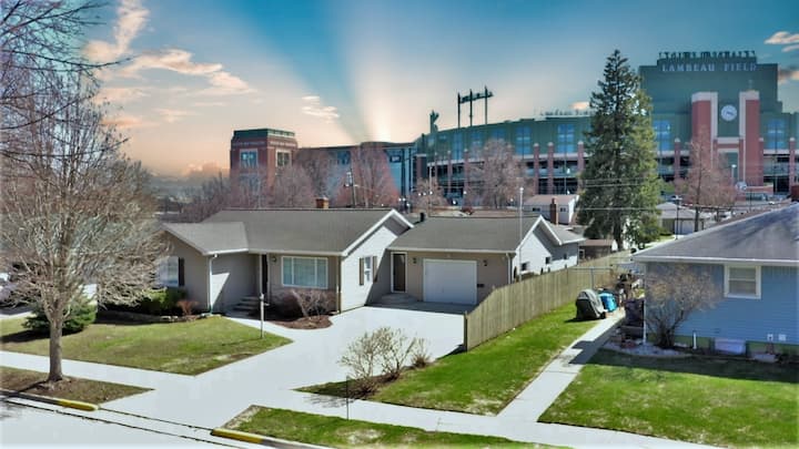 The Lombardi Compound - Green Bay, WI