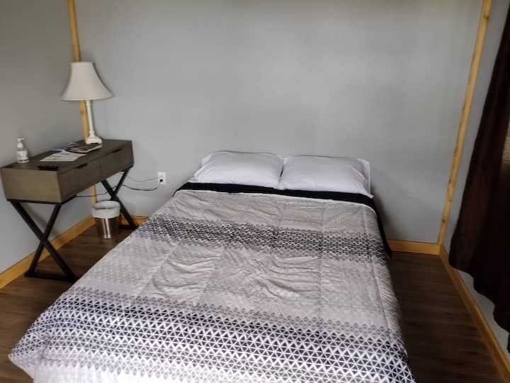 Scenic Cozy Cabin With Breathtaking Sunsets. - Bandera, TX