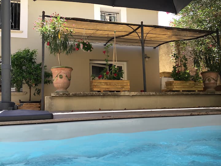 Maison De Village Avec Petite Piscine Et Garage - Vaucluse