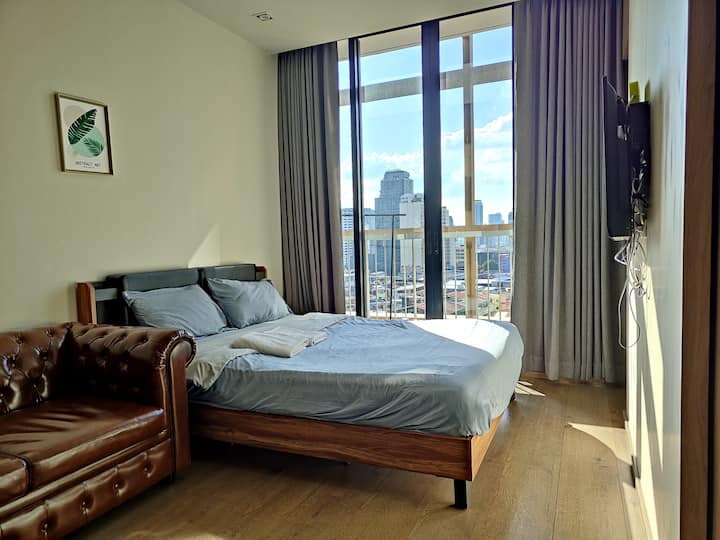 Rooftop Pool Gym Luxury Cozy Studio@ Btsphromphong - Bangkok