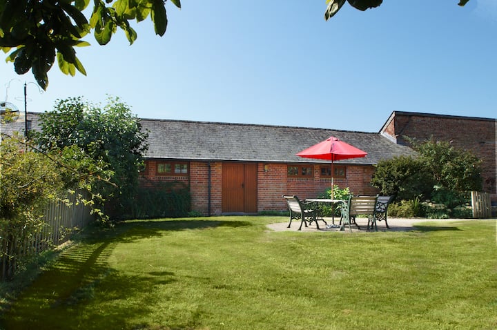 Badger Cottage, Hucklesbrook Farm, The New Forest - Fordingbridge