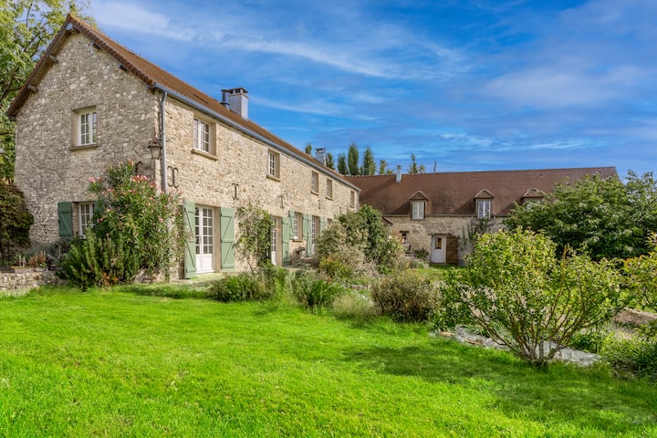 Maison De Campagne Chaleureuse Avec Piscine - Montfort-l'Amaury