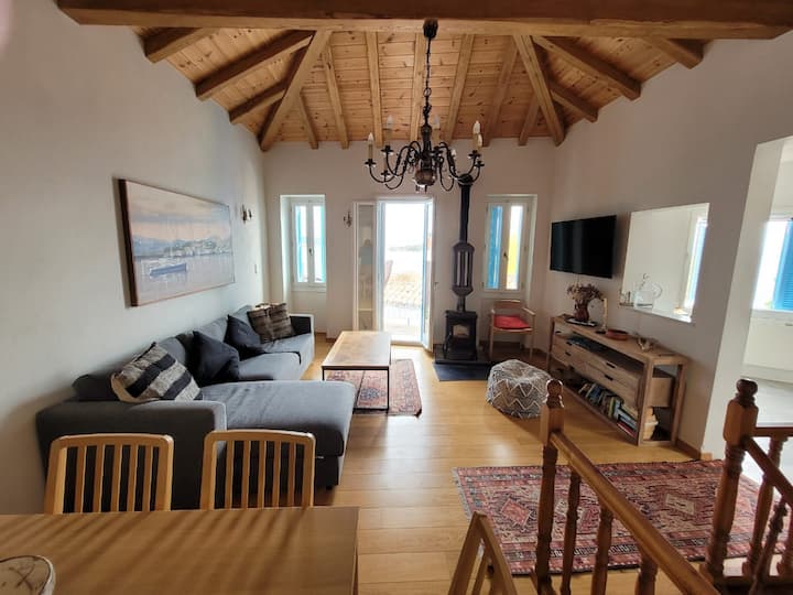 Old Town 1 : 2 Bedroom Home With Patio - Skiathos