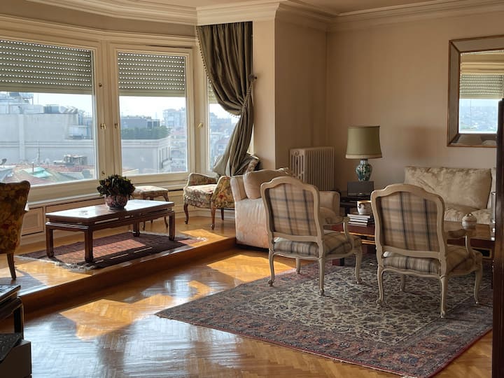 Taksim De Deniz Manzaralı Daire - Ataşehir