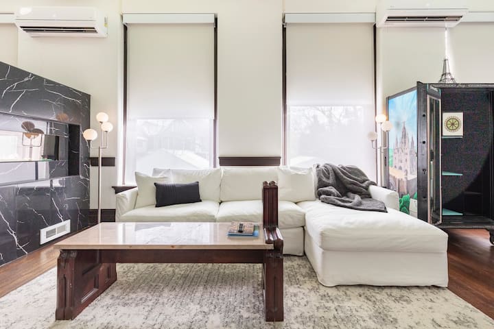 King Luxury Fireplace Gym Ev+ Rooftop @ Med Center - Buffalo, NY